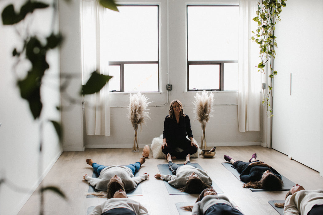 What is Breathwork? We Learn From An Expert – Vitruvi